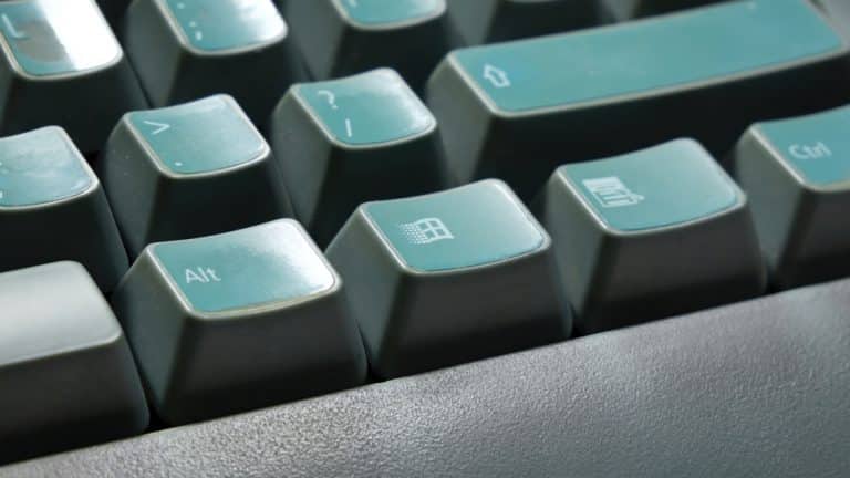 15 Cool Gadgets from the '90s That Were Ahead of Their Time
