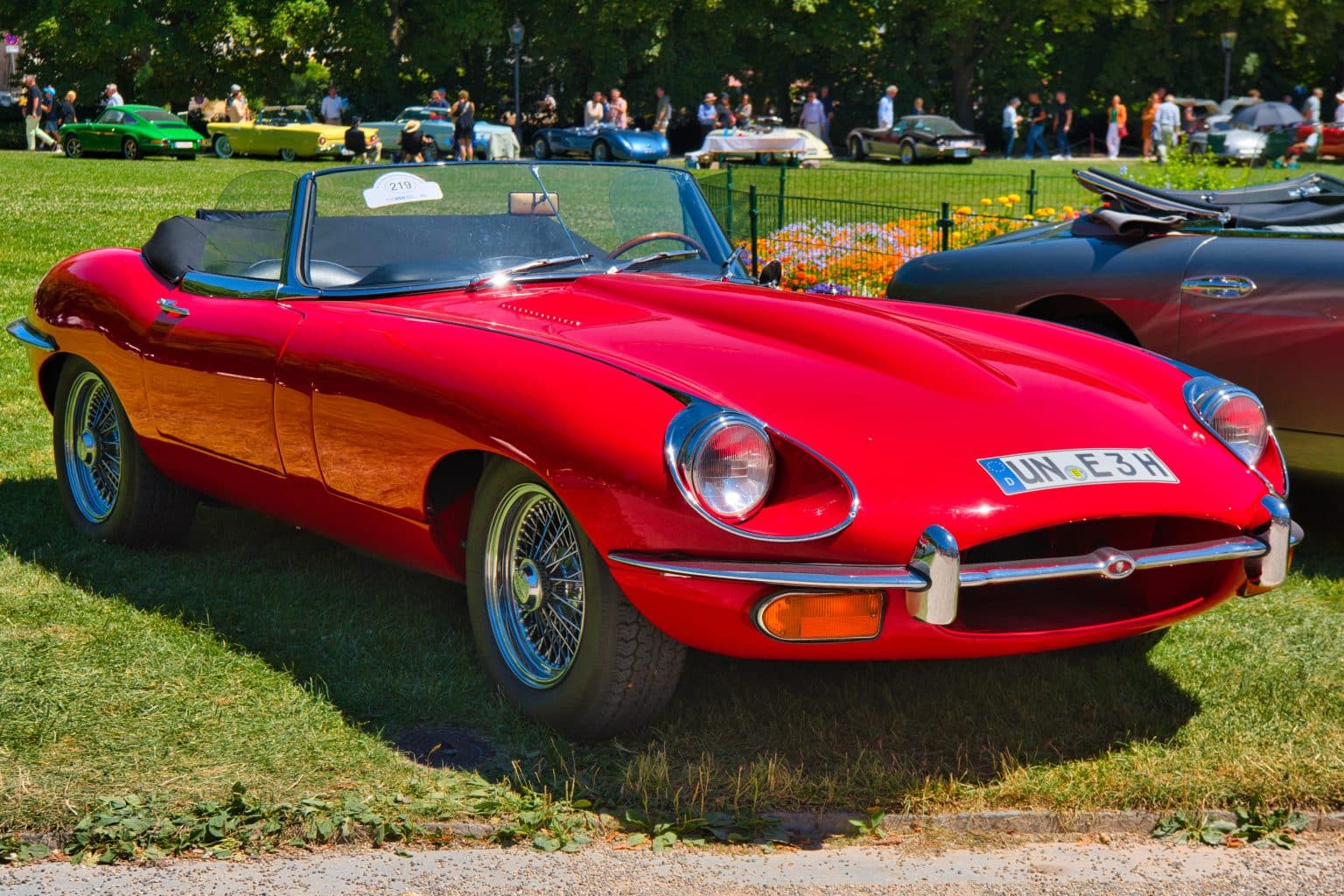 15 Cool '60s Cars That Still Look Great Today
