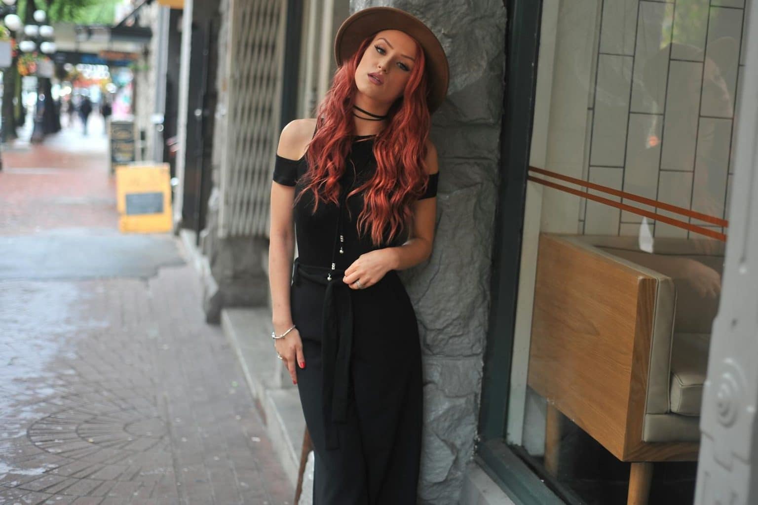 17 Boomer Fashion Trends That Came Back in Style